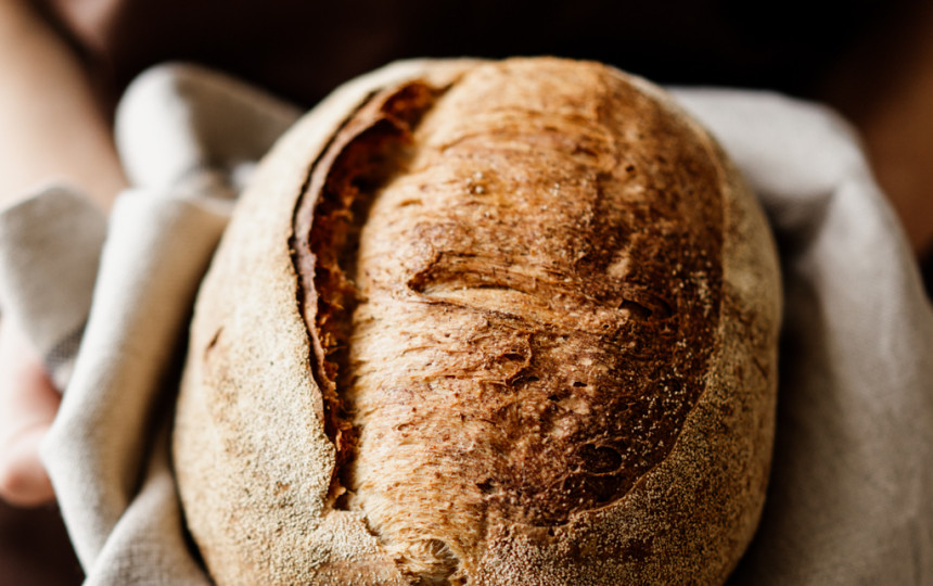 Naminė duona su raugu: išsamus gidas, kaip išsikepti iš vos 3 ...