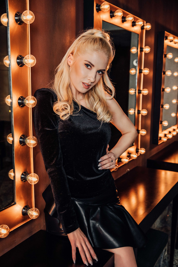 Renkantis šventinį stilių K. Ivanovai ir S. Starkutei svarbiausias ...